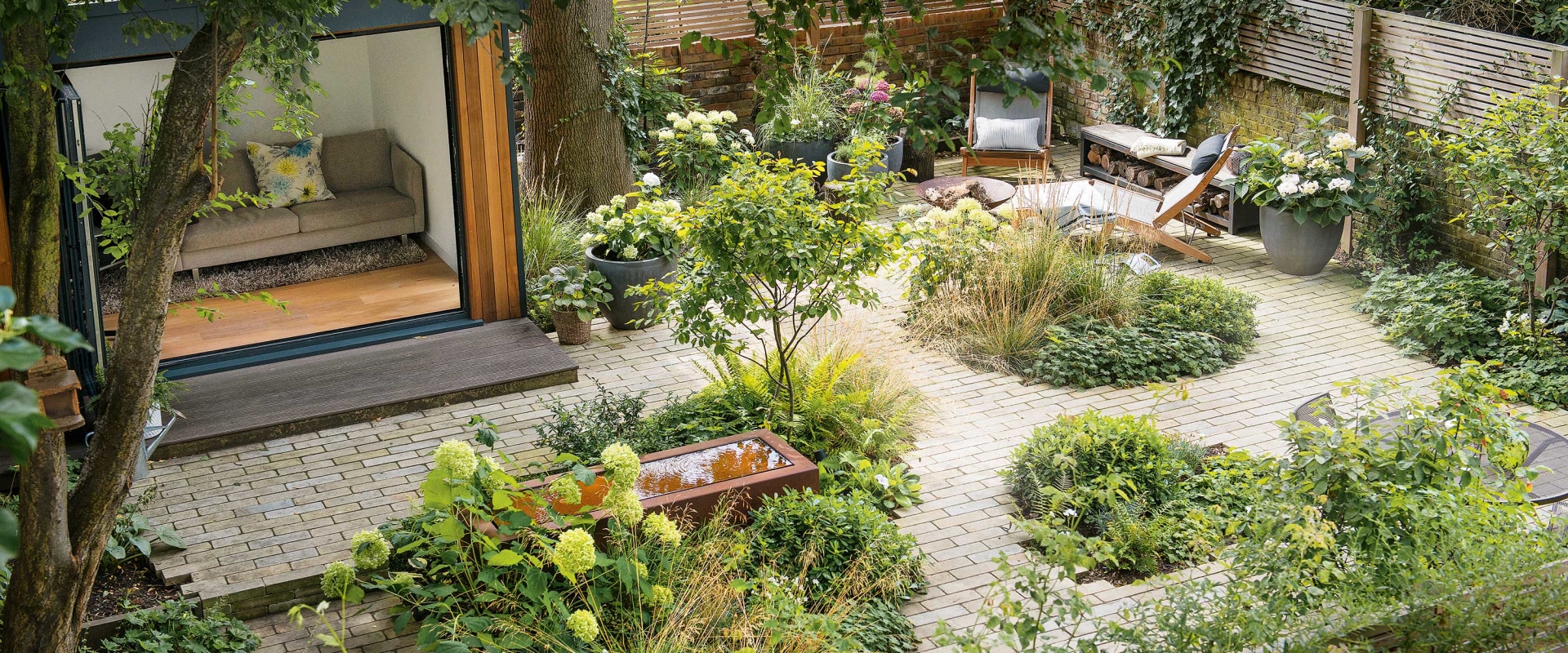 Designing Nature’s Beauty: How a Landscape Architect Can Transform Your Outdoor Space